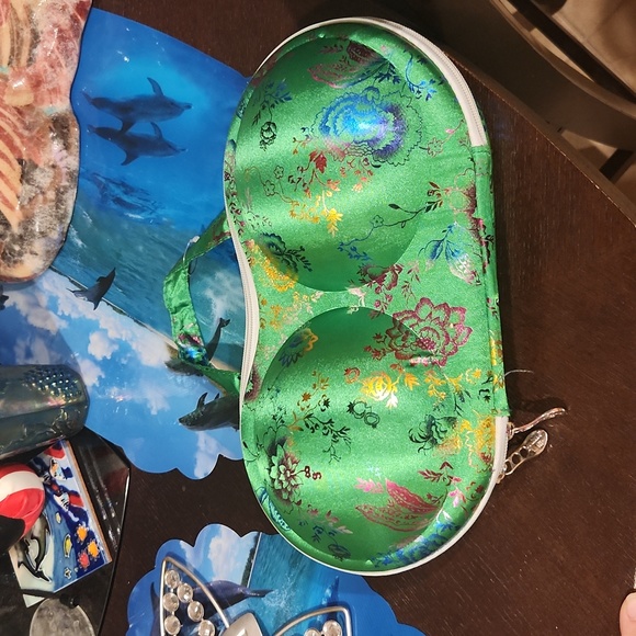 First Class Bra | Accessories | Bosom Bra Holder | Poshmark